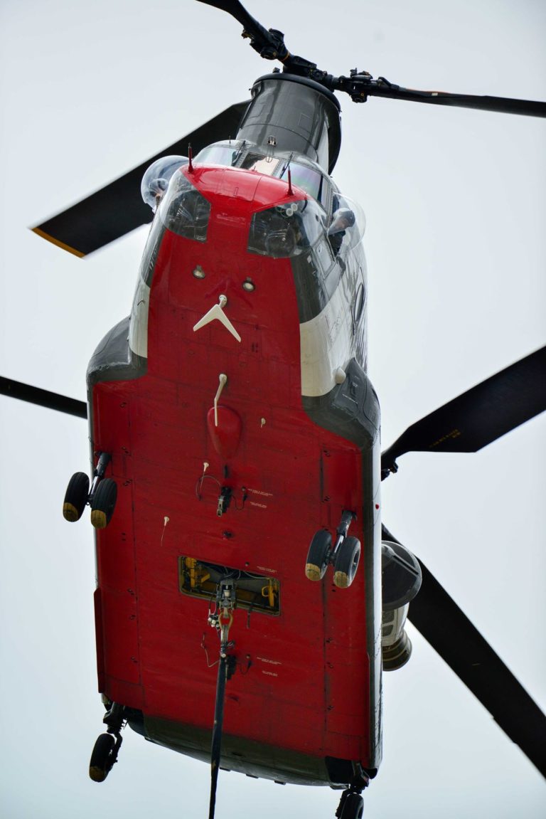 10 Reasons Why The CH-47 Chinook is The Ultimate Heavy Lift Helicopter